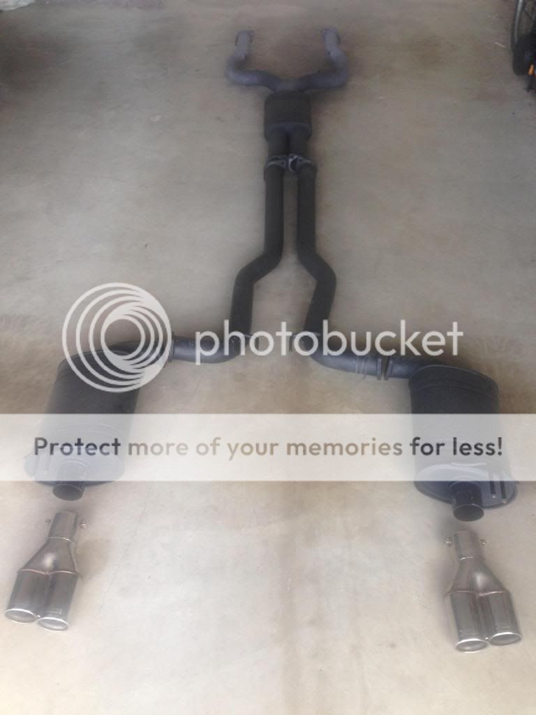 [QLD] - VF V8 Commodore Parts + Plates | Just Commodores